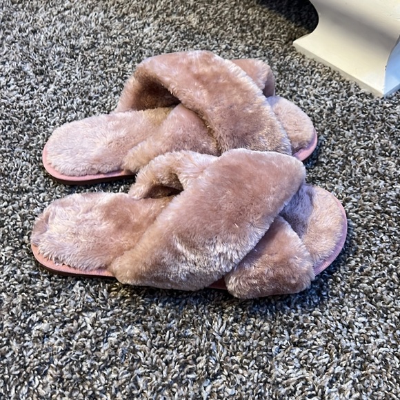 Amazon | Shoes | Pink Fluffy Slippers | Poshmark